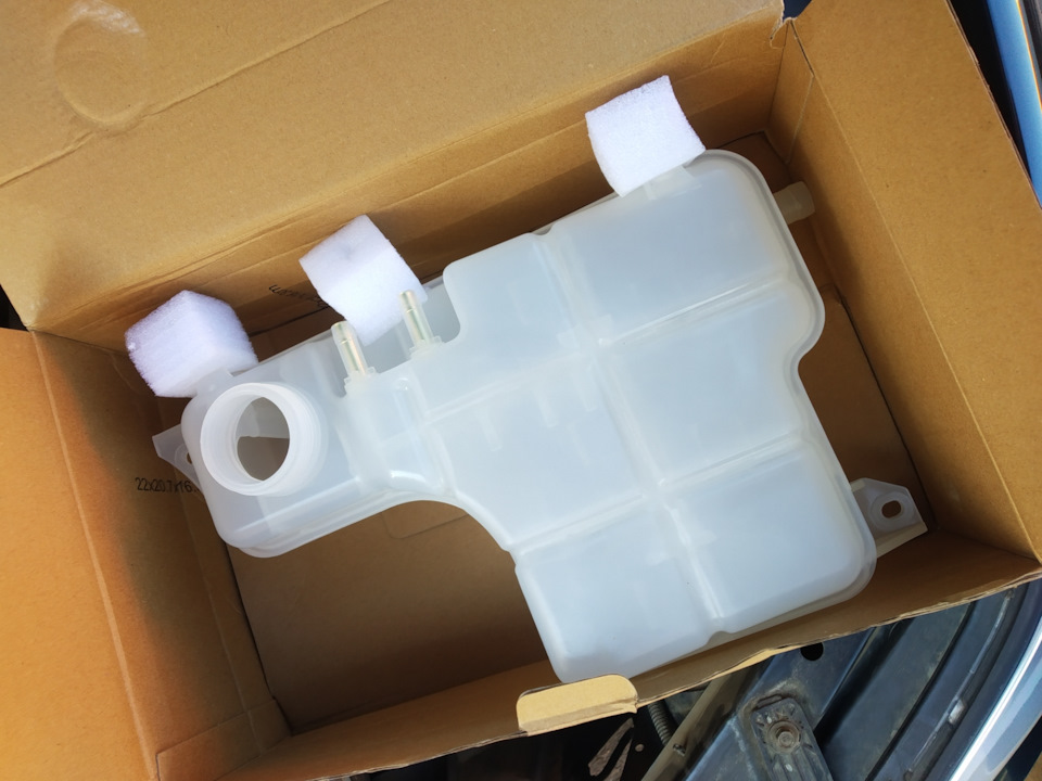 Замена расширительного бочка — Chevrolet Epica, 2 л, 2011 года | своими ...