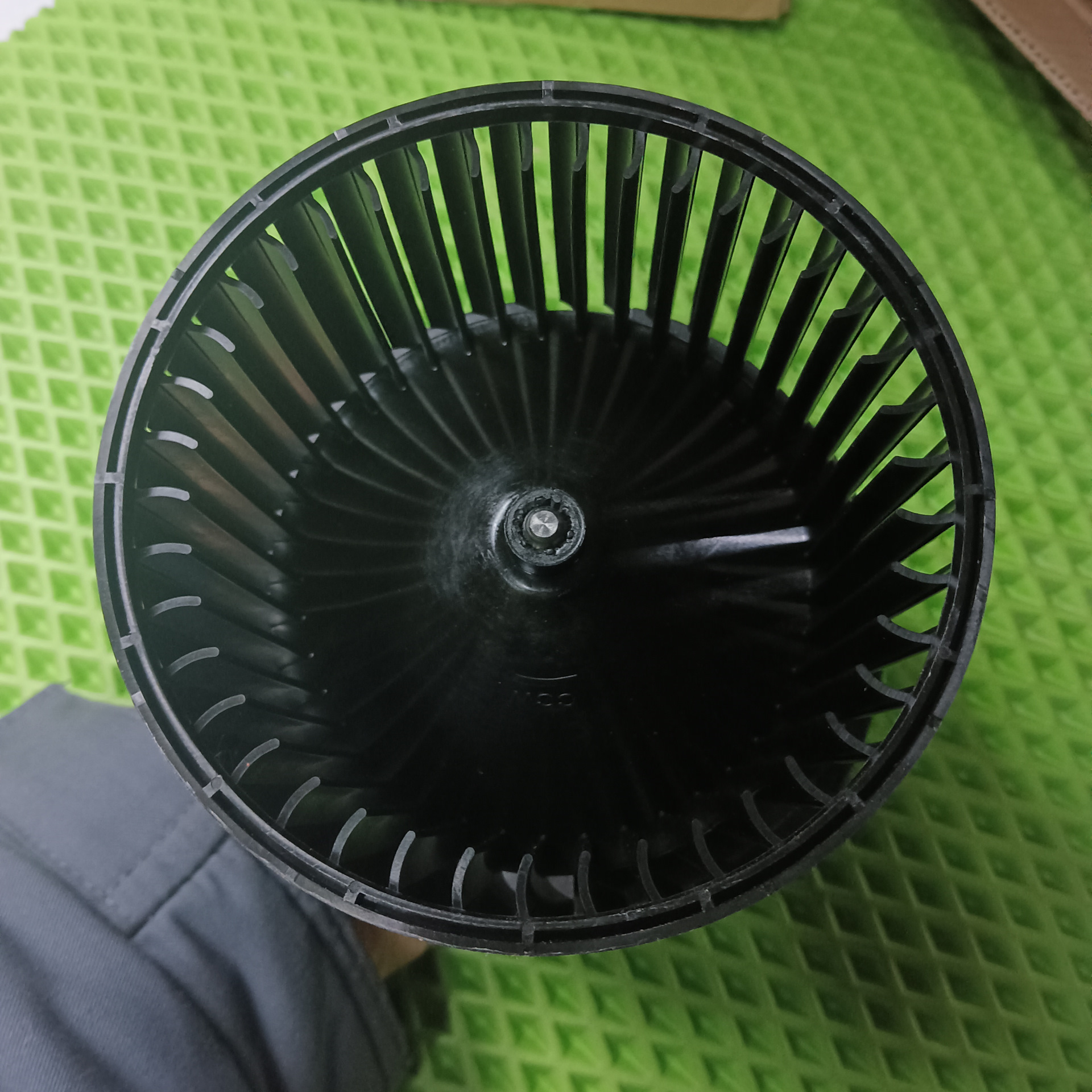 Участь многих, скрип вентилятора отопителя — Renault Sandero 2G, 1,6 л ...