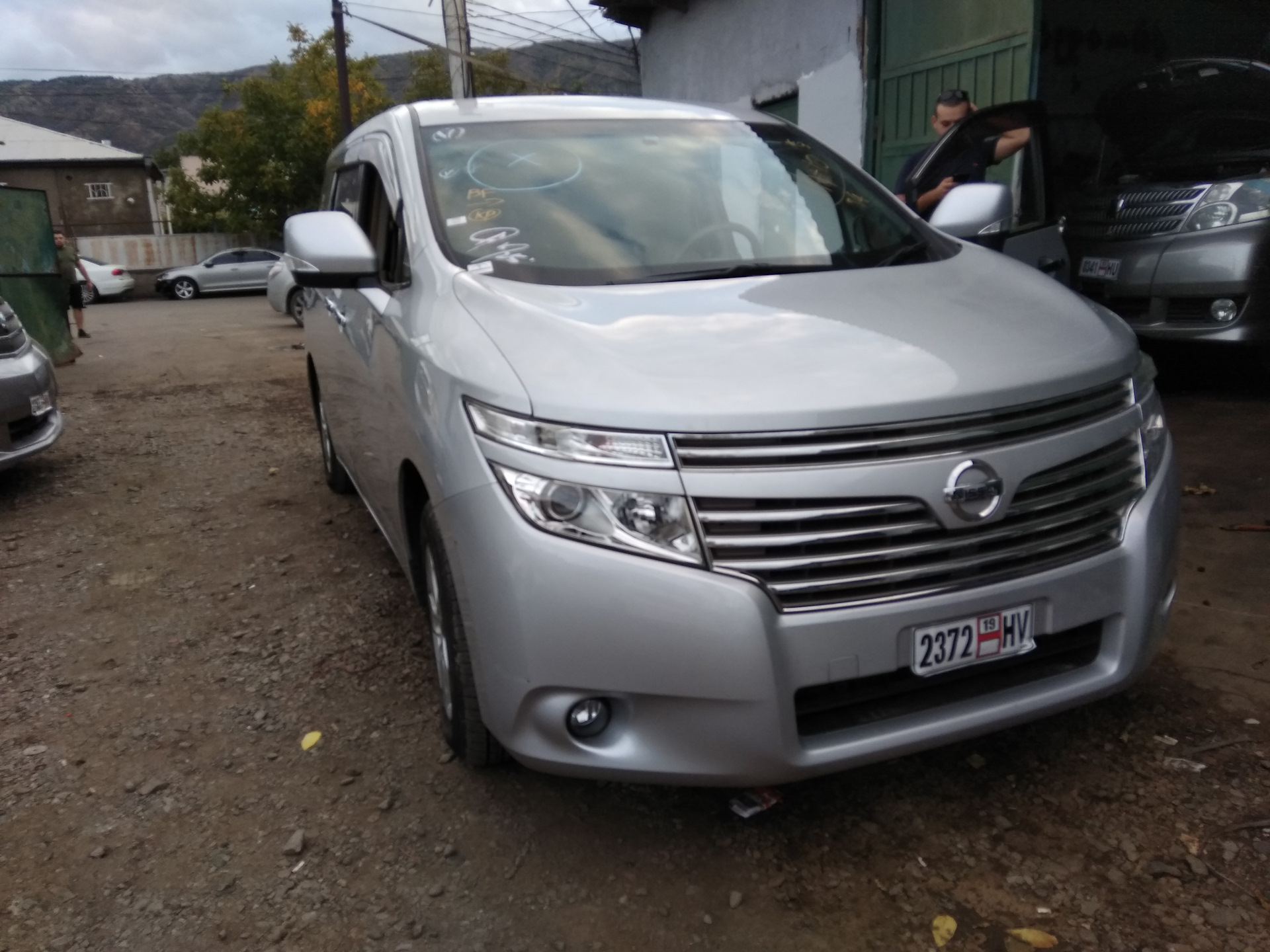 Поставил на учёт — Nissan Elgrand (E52), 2,5 л, 2012 года | фотография | DRIVE2