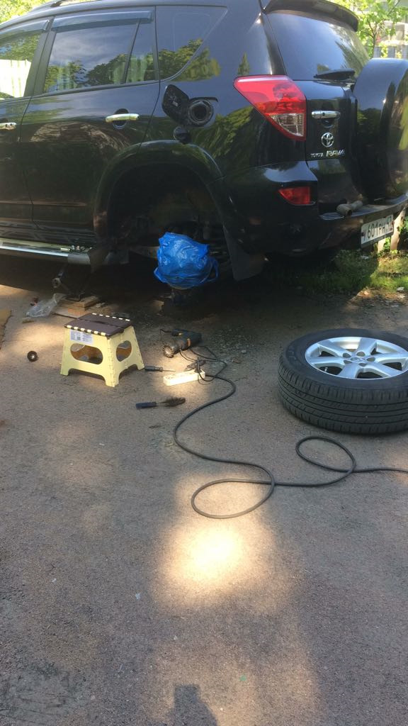 Горловина бака — Toyota RAV4 (III), 2,4 л, 2007 года | поломка | DRIVE2