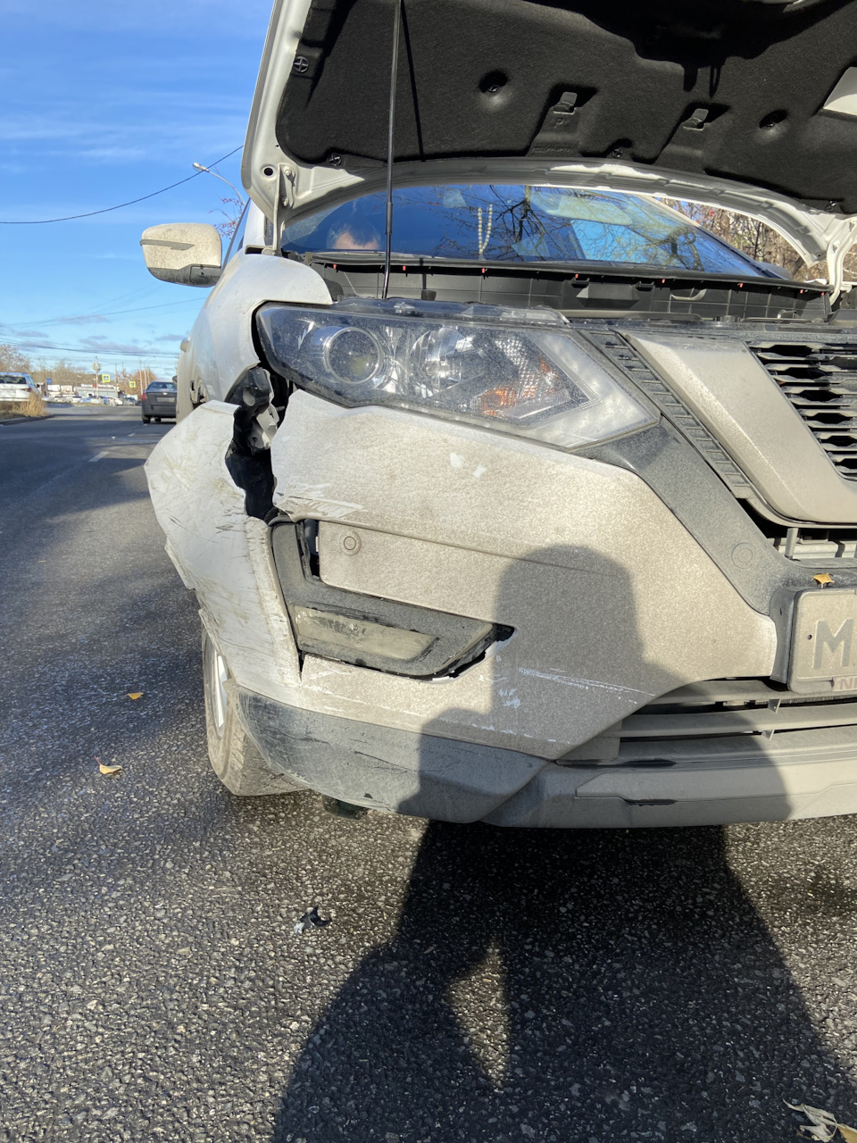 Есть контакт. — Nissan X-Trail III (t32), 2 л, 2019 года | ДТП | DRIVE2