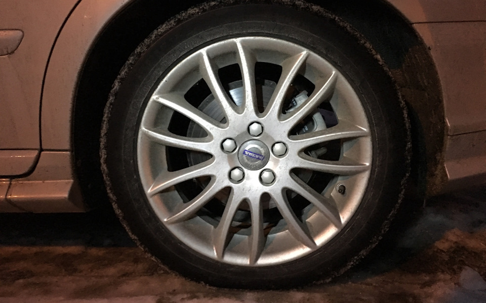 Защитные колпачки на колесные болты/гайки Volvo 31445395 — Volvo V50, 2 ...