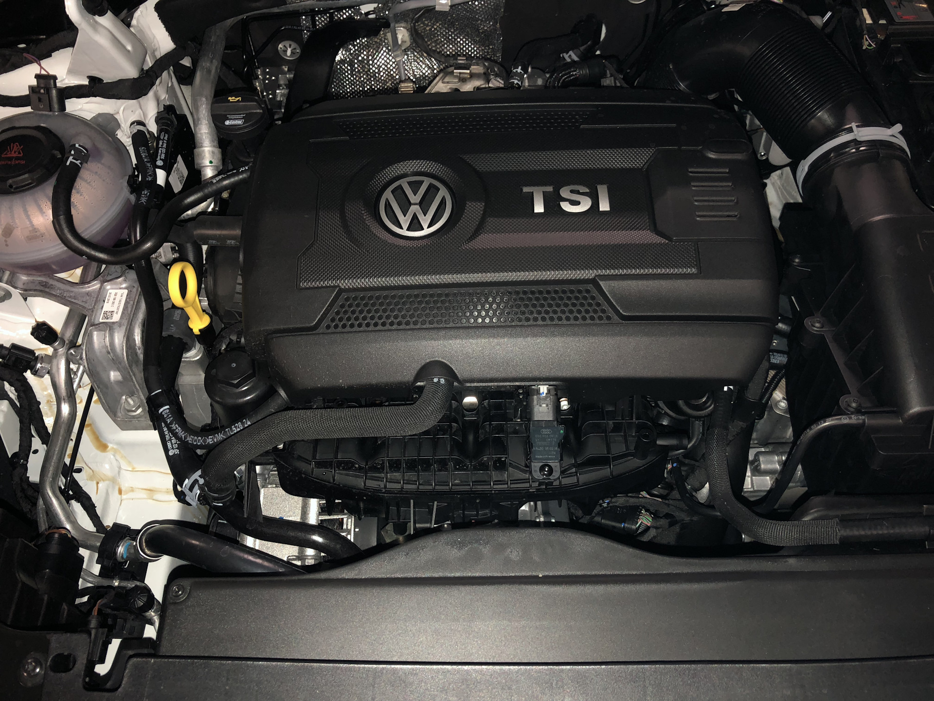 Аксессуары… — Volkswagen Tiguan (2G), 2 л, 2018 года | аксессуары | DRIVE2