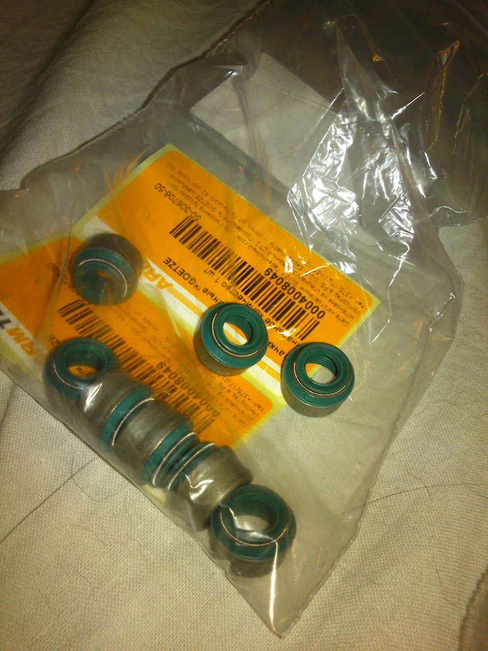 ГБЦ часть 3, маслосъемные колпачки — Renault 19, 1,4 л, 1992 года ...