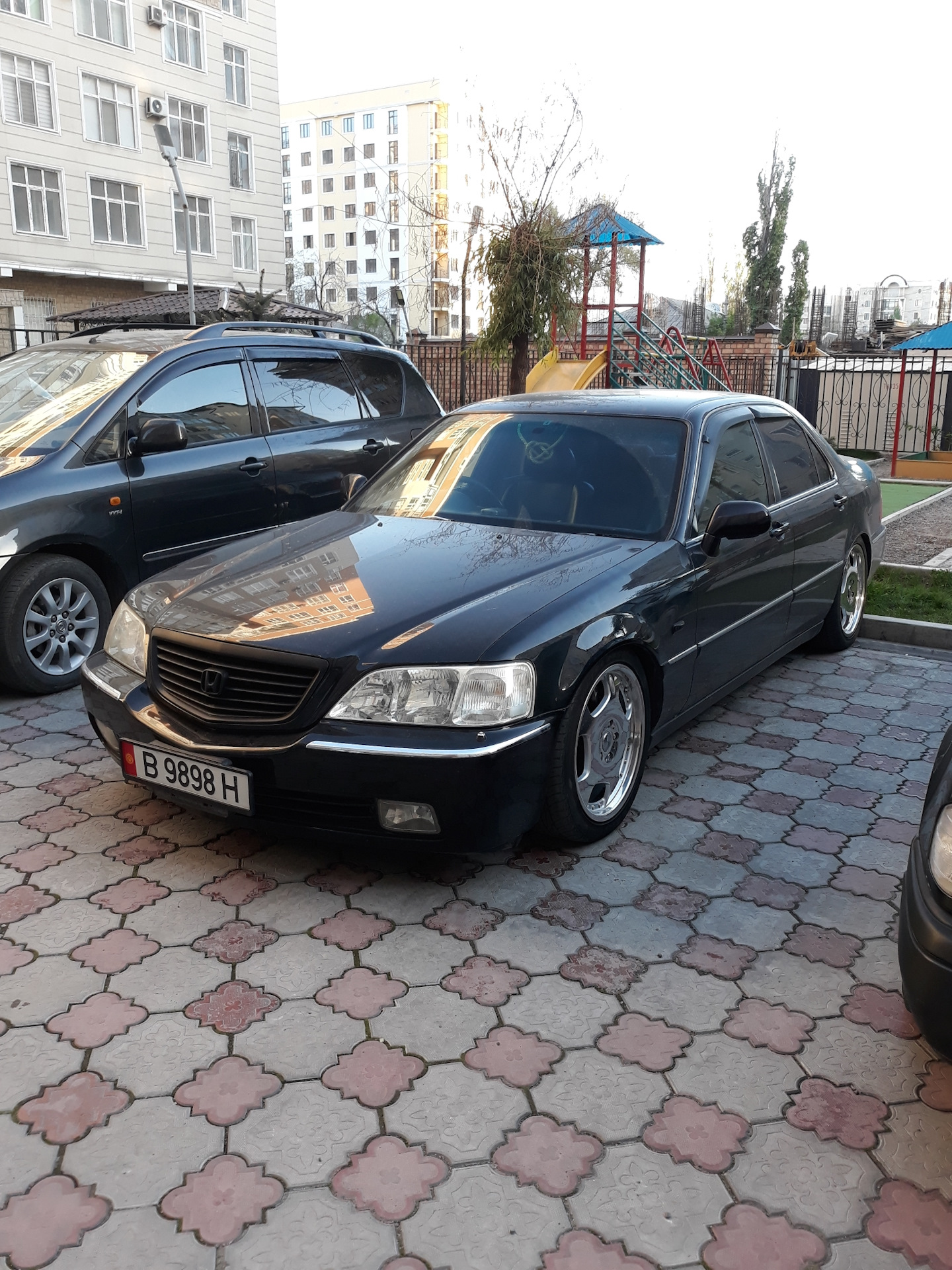 Всё ниже и ниже к асфальту поближе… — Honda Legend (KA9), 3,5 л, 2001 ...