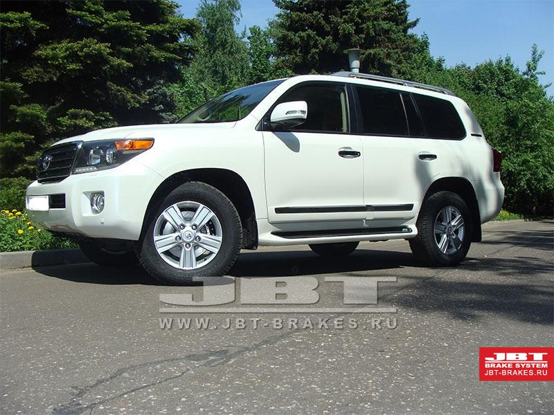Замена колодок JBT — Toyota Land Cruiser 200, 4,5 л, 2014 года | визит на сервис | DRIVE2