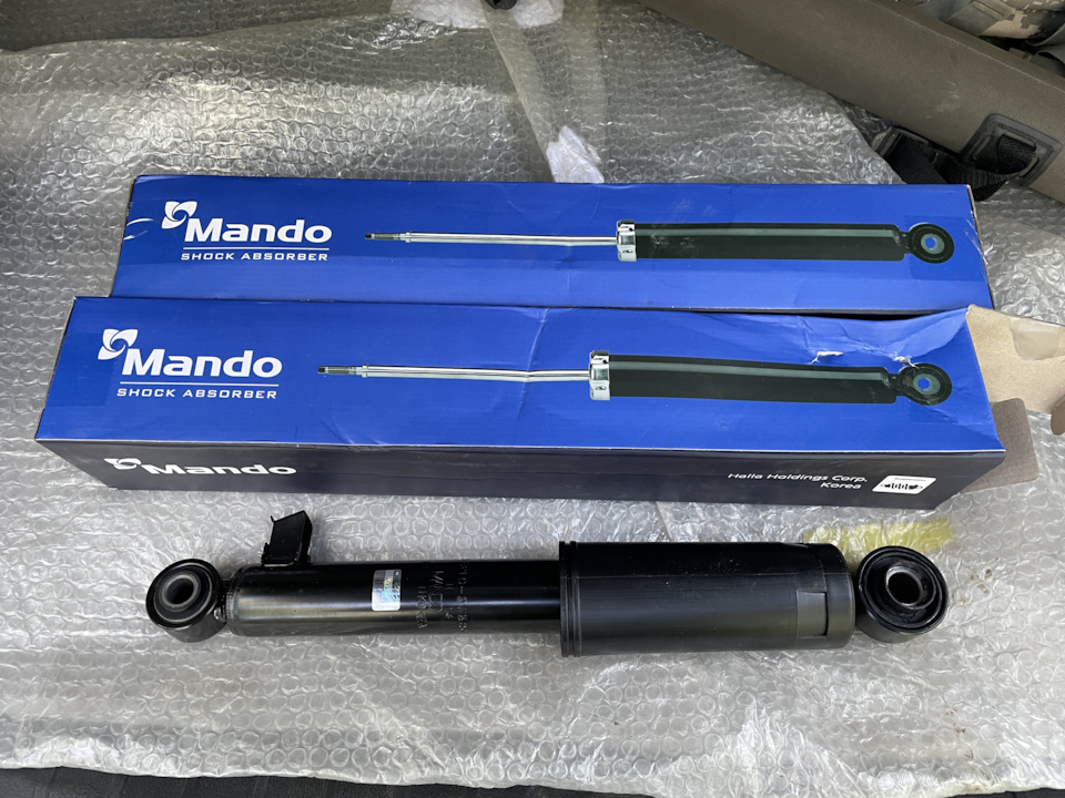Амортизаторы Mando на Hyundai Santa Fe 3 — Hyundai Santa Fe (3G), 2,4 л ...