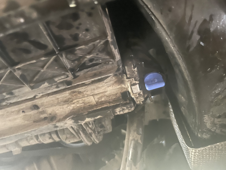 #182 Отпуск. Замена дмрв, вентилятора кондея, h-образные с е60 и многое ...