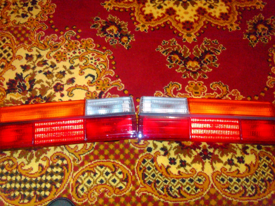 Дождался товарищи я свои задние фонари! — Audi 80 (B2), 1,6 л, 1984 ...