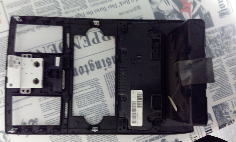 Замена лампочек в центральной консоли — Chrysler 300C (1G), 3,5 л, 2007 ...