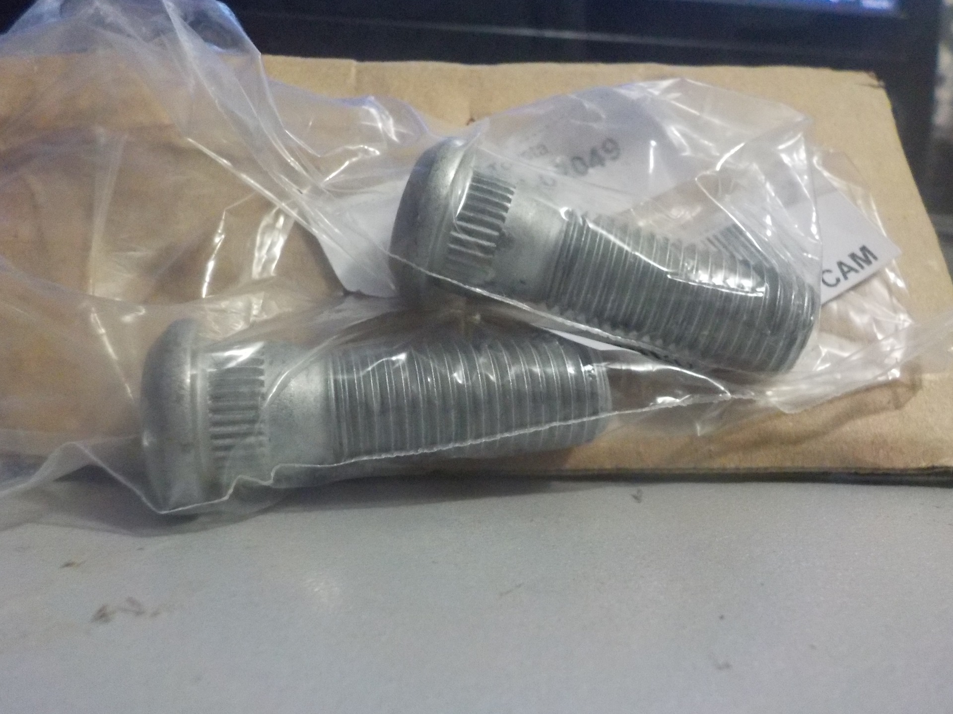 Шпилька ступицы и прокладка клапана VVT-I — Toyota Corolla (120), 1,5 л ...