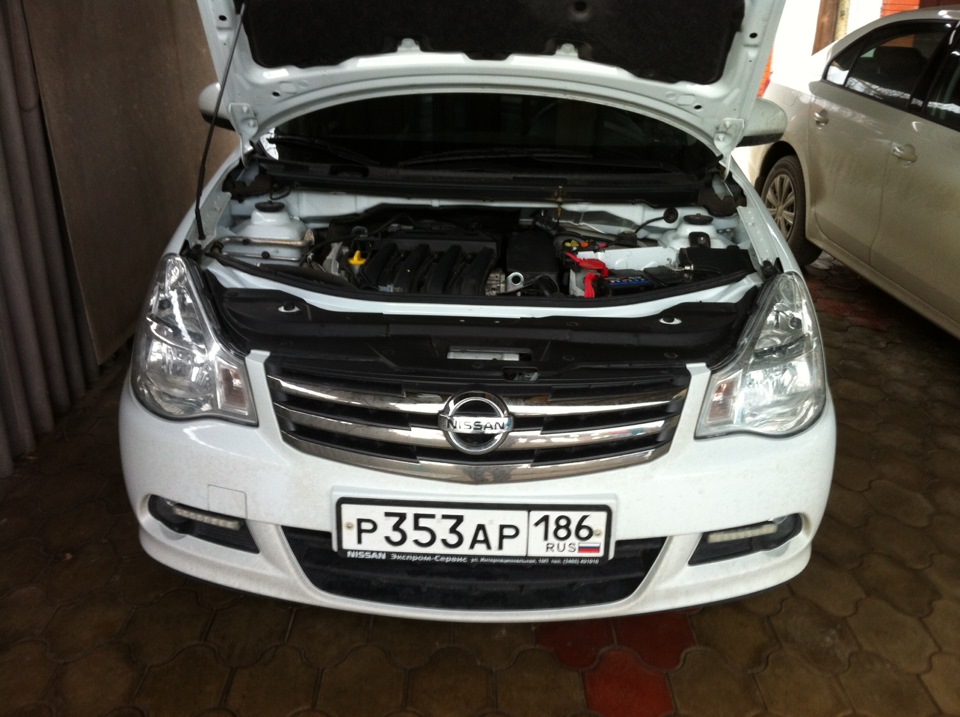 осмотр воздушного фильтра ДВС — Nissan Almera V (G11/15), 1,6 л, 2014 года | плановое ТО | DRIVE2