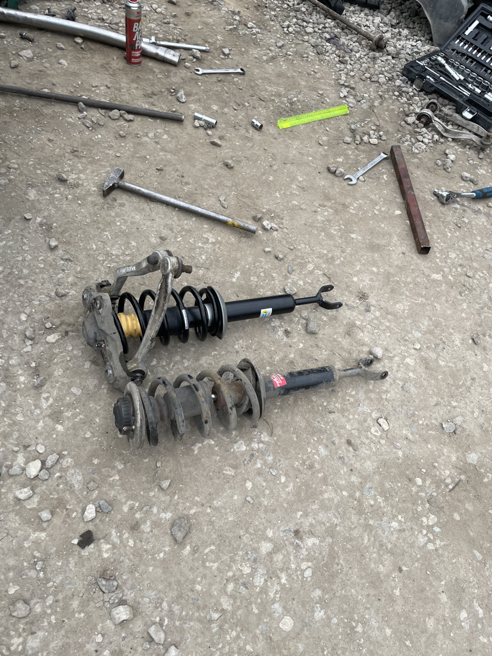 Передние стойки — Audi A6 (C5), 2,4 л, 1998 года | заправка | DRIVE2