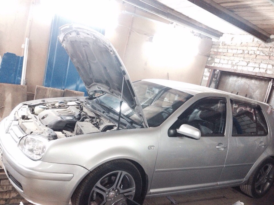 Частичная замена масла в АКПП — Volkswagen Golf Mk4, 2 л, 2000 года ...