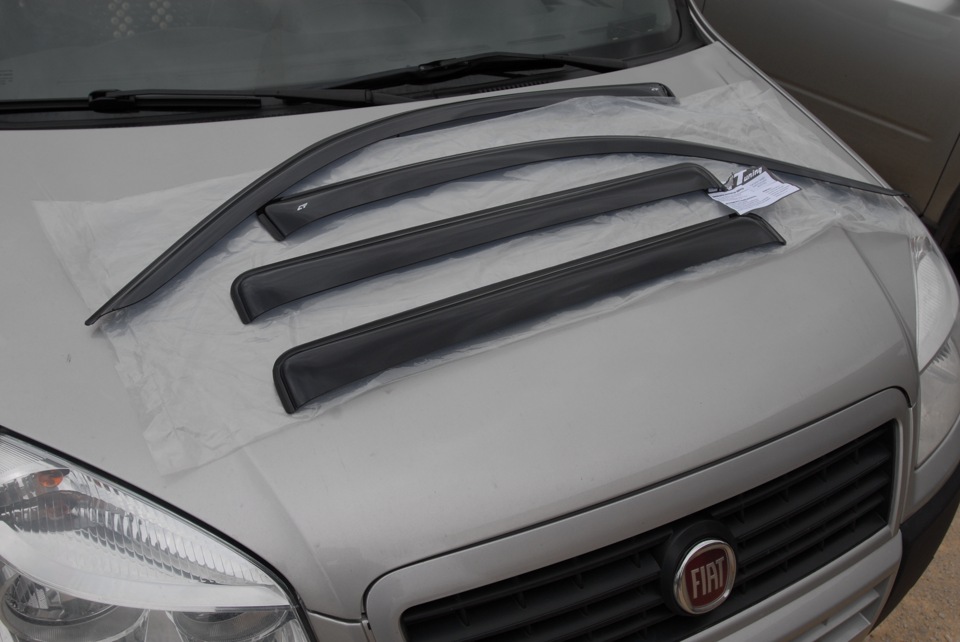 Дефлекторы на окна. — FIAT Doblo (1G), 1,4 л, 2011 года | аксессуары ...