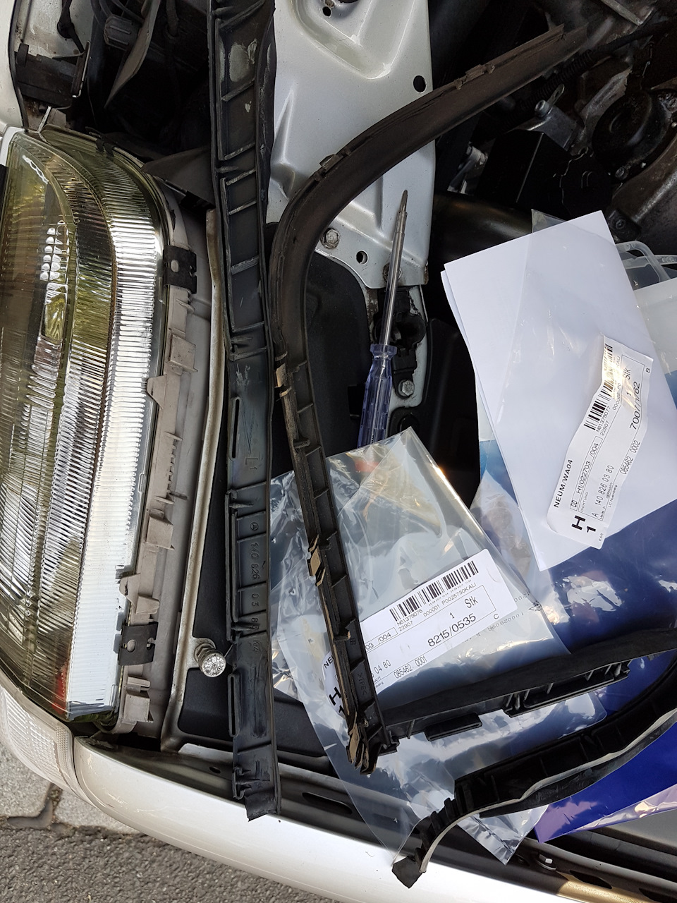 A1408260380 Уплотнение фары головного света Mercedes | Запчасти на DRIVE2