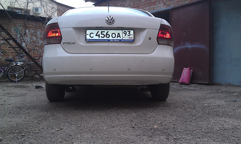 Брызговики БЕЛЫЕ со всем БЕЛЫЙ — Volkswagen Polo Sedan, 1,6 л, 2011 ...