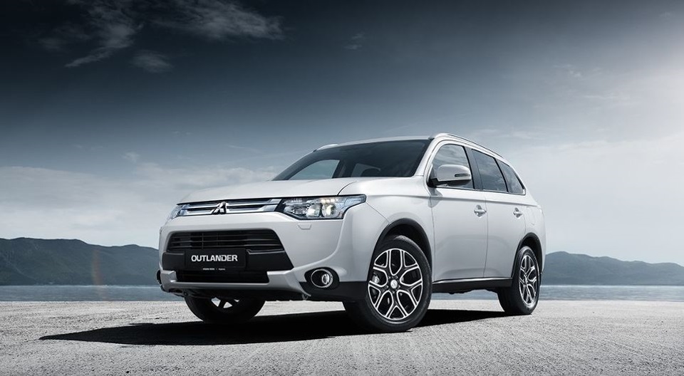 Накладки ПТФ — Mitsubishi Outlander (3G), 2,4 л, 2013 года | аксессуары ...