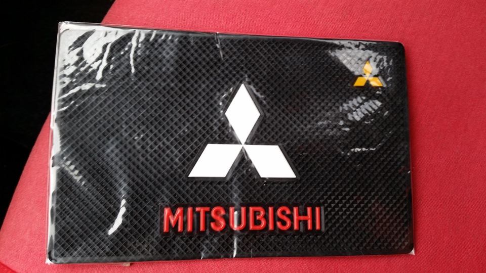 23_Коврик на панель — Mitsubishi Lancer X, 1,6 л, 2012 года | просто ...