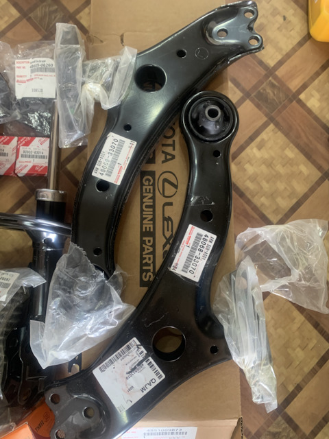 4806833070 Рычаг подвески TOYOTA LEXUS | Запчасти на DRIVE2