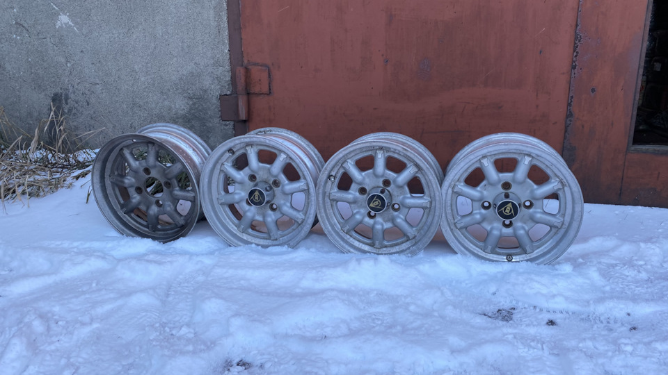 Диски Dunlop 14r 5.5j et15 + Hakkapelita 155.65.14 — Lada 21043, 1,5 л ...