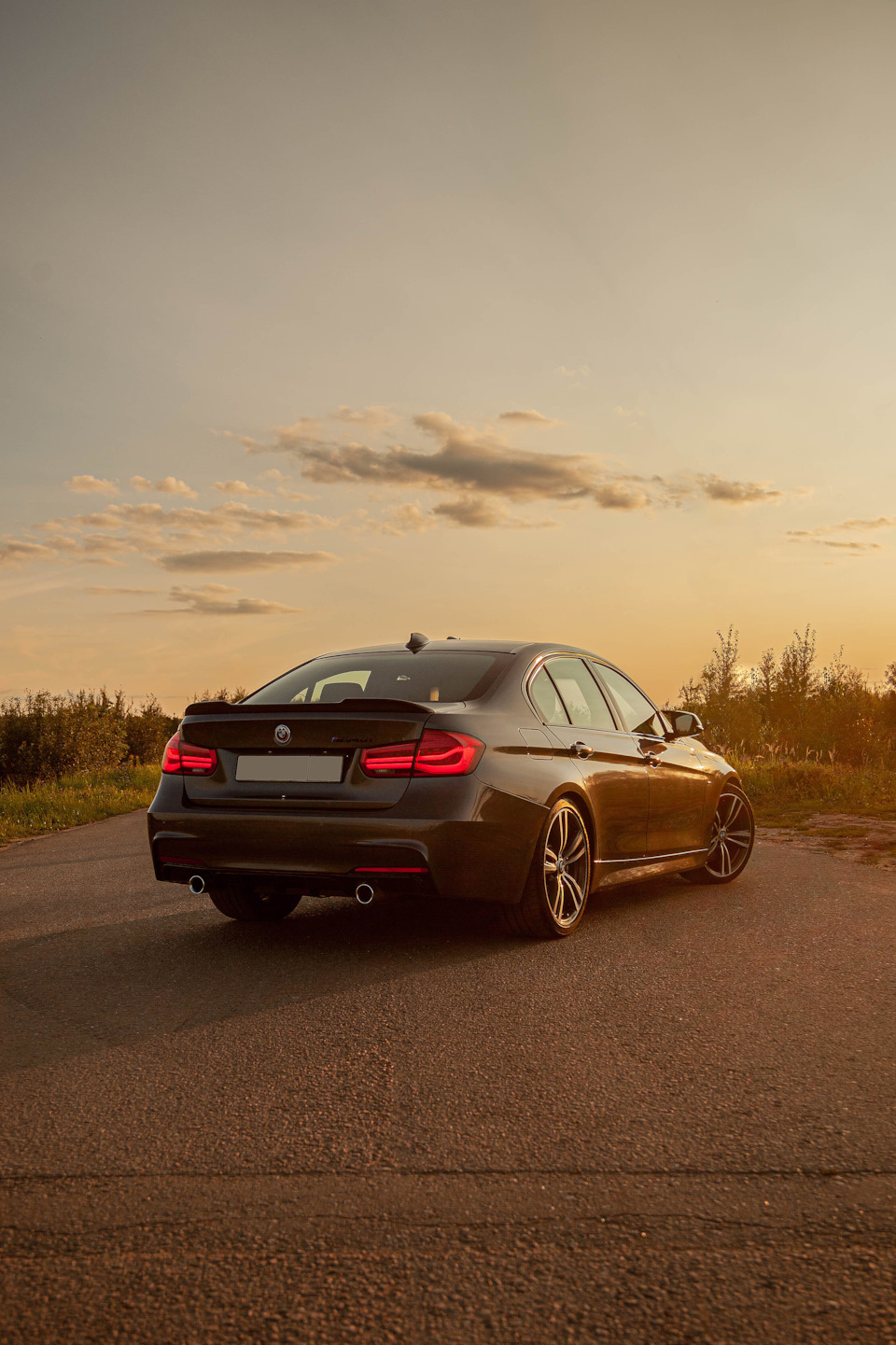 Фотосессия. Проводы лета😌 Часть 3 — BMW 3 series (F30), 3 л, 2017 года | фотография | DRIVE2