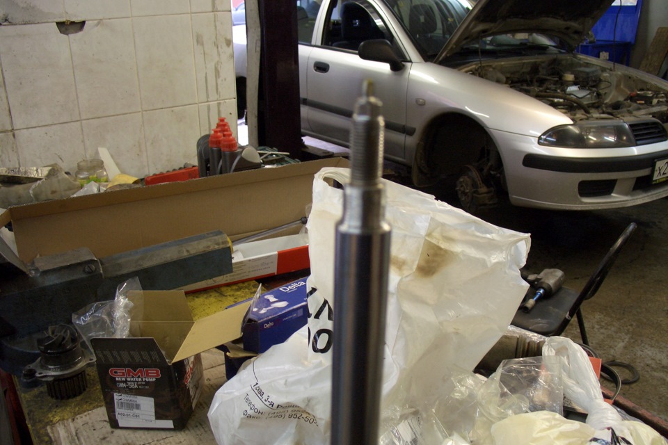 Даром. Москва. Срочно. — Mitsubishi Carisma, 1,6 л, 2002 года | другое ...