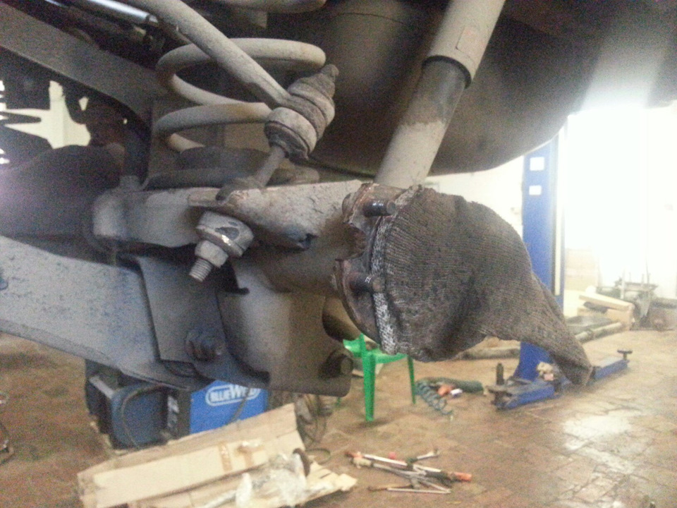 Задние дисковые тормоза (финал) + полуоси — Jeep Grand Cherokee (ZJ), 5 ...