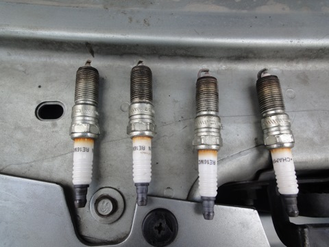 RE16MC Свеча зажигания 2.4 01- CHAMPION | Запчасти на DRIVE2