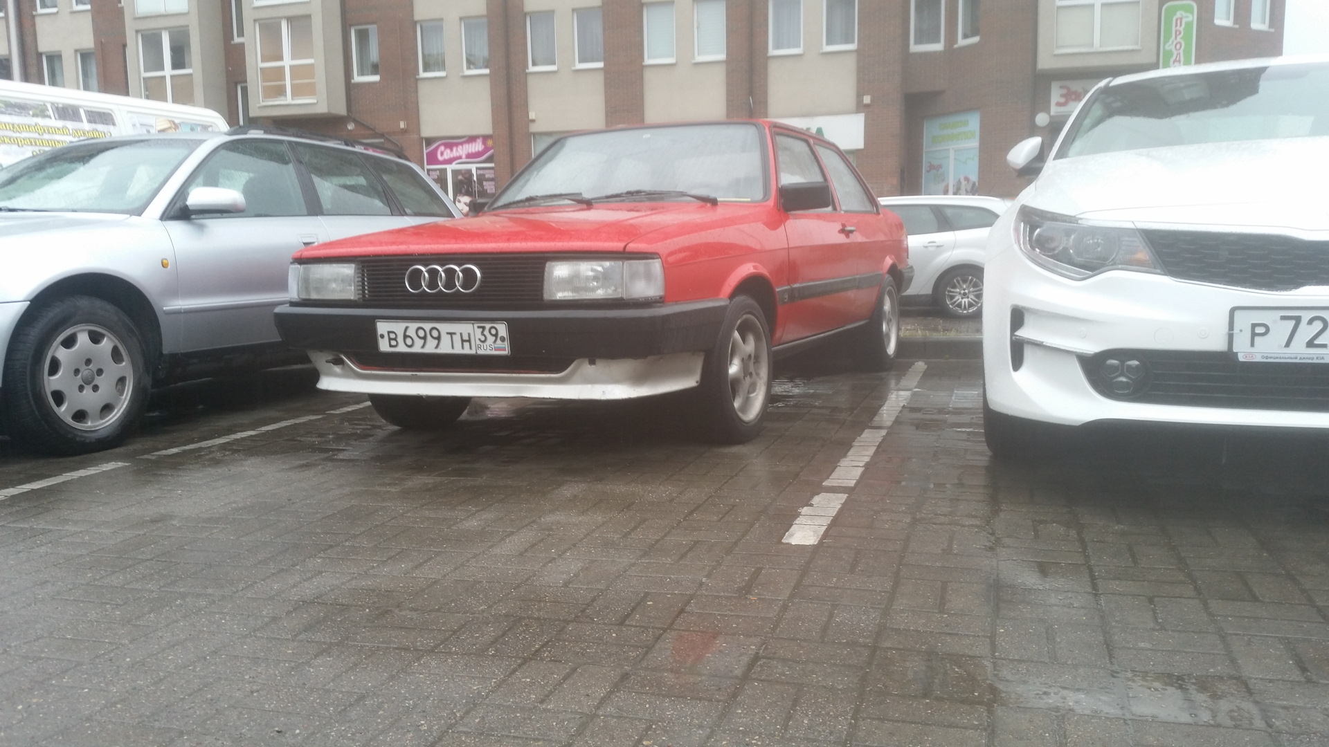 Белые поворотники — Audi 80 (B2), 1,8 л, 1985 года | аксессуары | DRIVE2