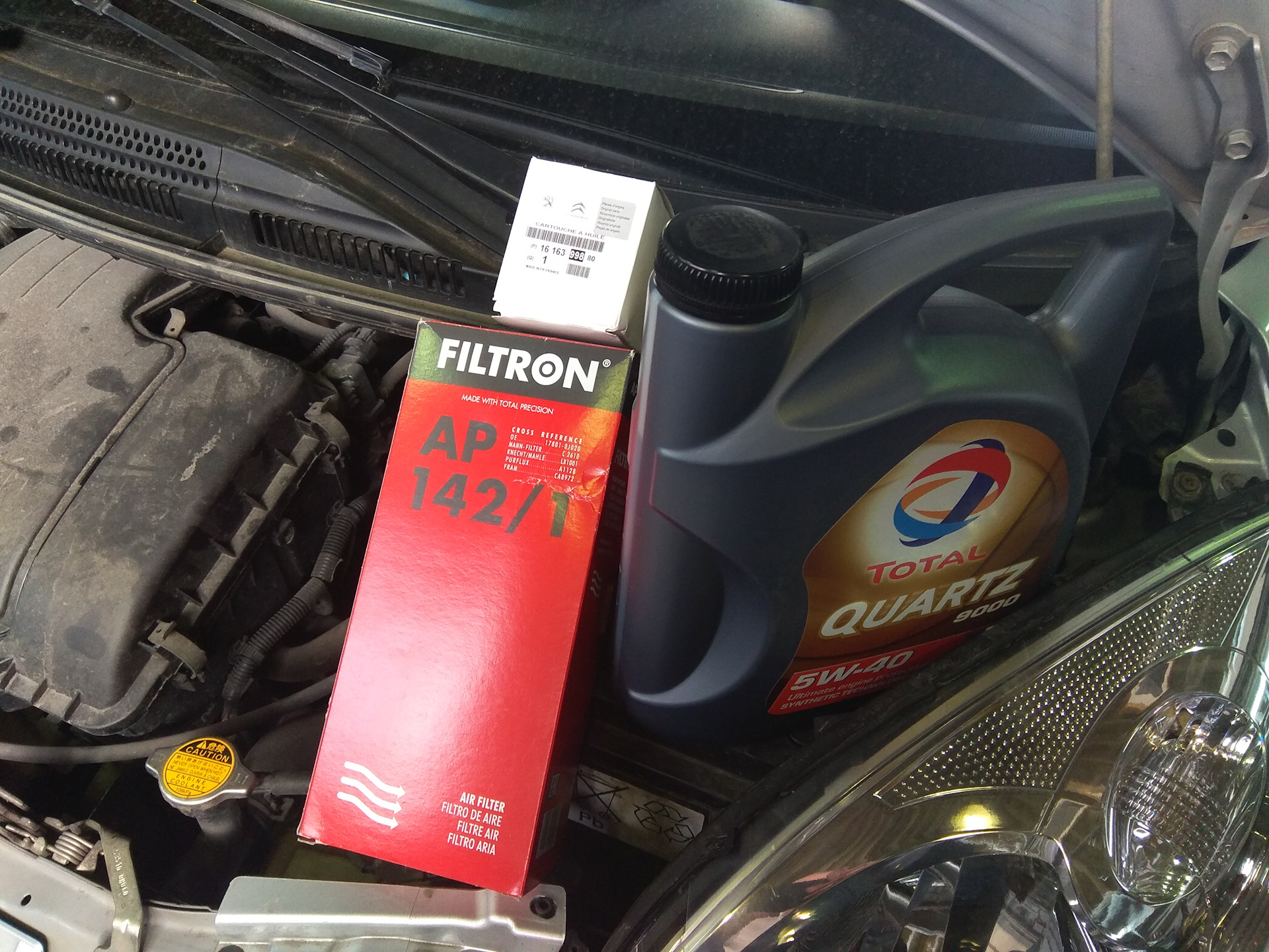 Замена масла в ДВС и воздушного фильтра. — Citroen C1 (1G), 1 л, 2010 ...