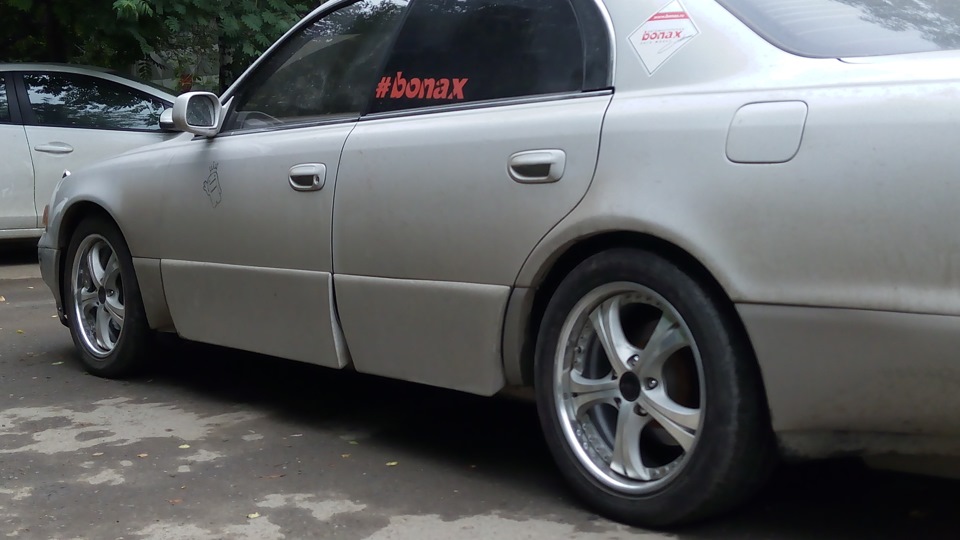 Колёса заняли своё место)) — Toyota Crown Majesta (S140), 4 л, 1992 года | колёсные диски | DRIVE2