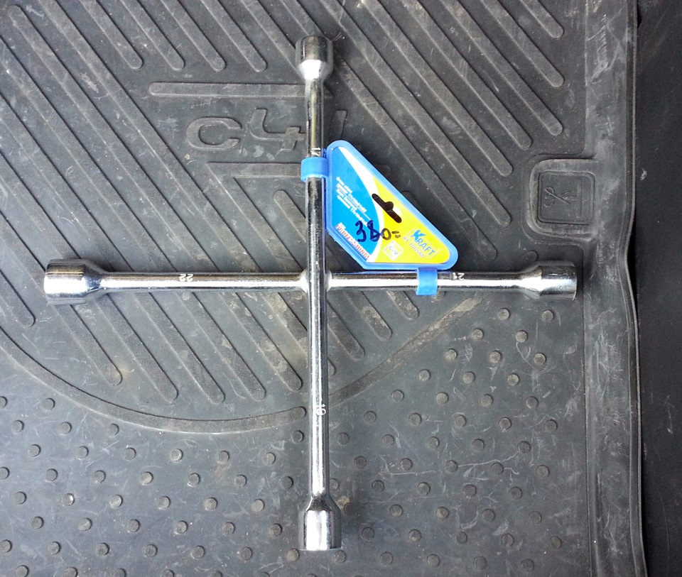 Набор для ремонта безкамерных шин и новый балонник — Citroen C4 L, 1,6 ...