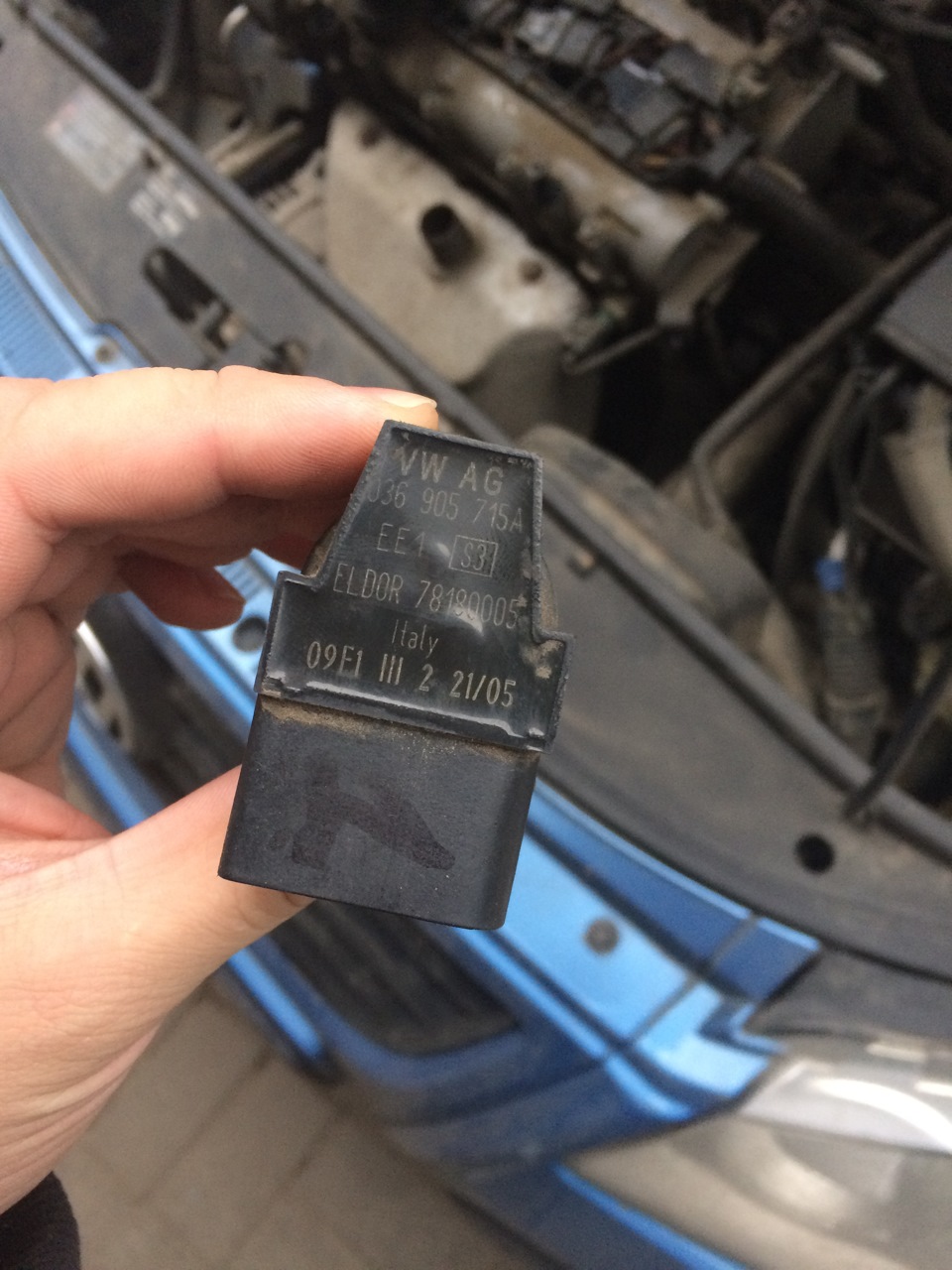 Катушка свечей зажигания — Volkswagen Polo Hatchback Mk4F, 1,4 л, 2006 ...