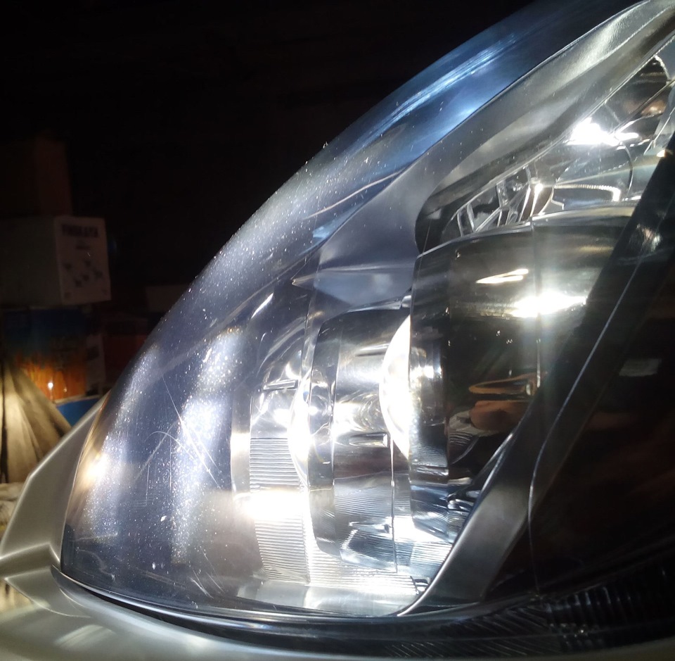 Полируем фары ^^ — Toyota Prius (30), 1,8 л, 2010 года | аксессуары ...