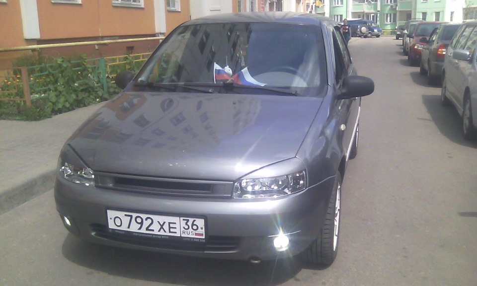 Передние ПТФ — Lada Калина седан, 1,6 л, 2008 года | стайлинг | DRIVE2