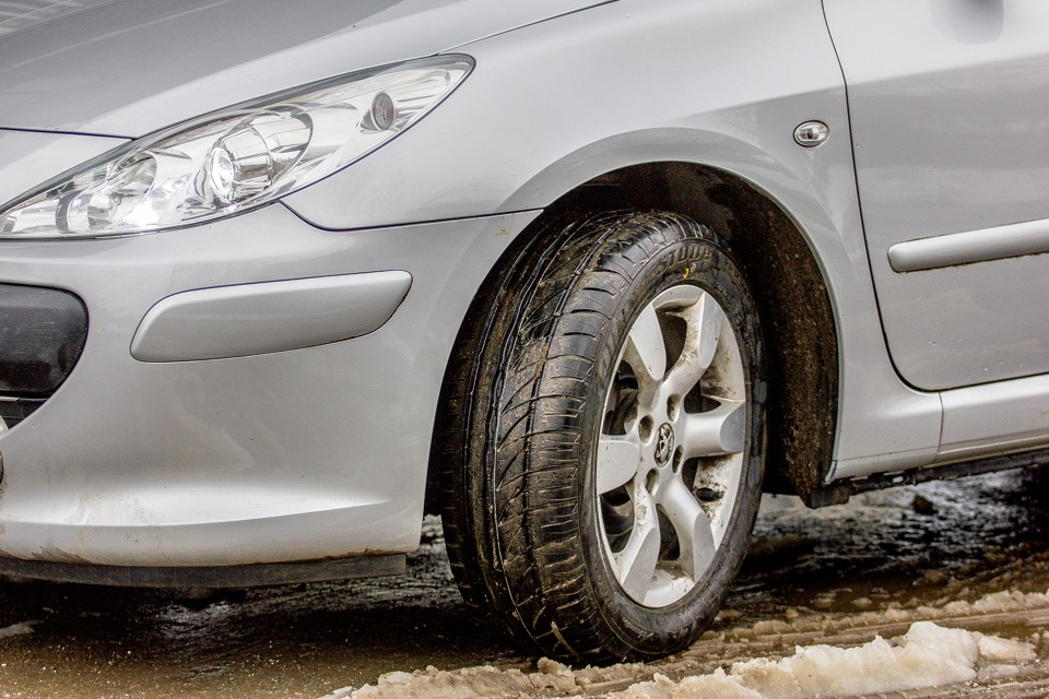на лето Bridgestone — Peugeot 307, 1,6 л, 2007 года | шины | DRIVE2
