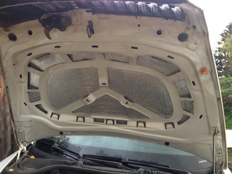 №34 Шумоизоляция капота — Skoda Octavia A5 Mk2, 0,5 л, 2010 года ...