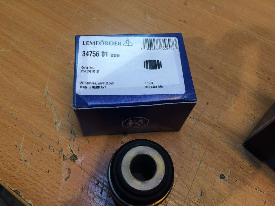 замена заднего тормоза — Mercedes-Benz 190 (W201), 2,3 л, 1987 года ...