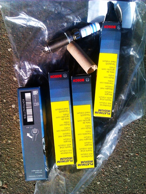 0242135518 СВЕЧА ЗАЖИГАНИЯ ZR7SI332S (0.7), 1ШТ BOSCH | Запчасти на DRIVE2