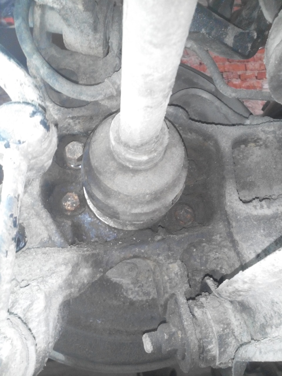 Замена задней ступицы — Subaru Legacy (BL/BP), 2,5 л, 2004 года ...