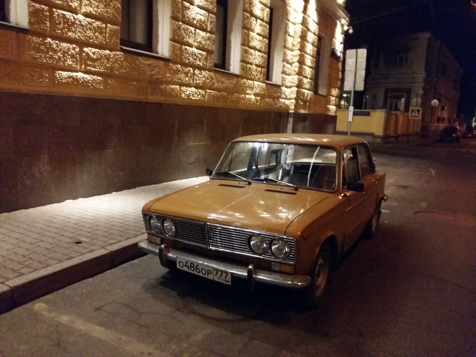 Ночь, Чистые Пруды, трёшечка. — Lada 2103, 1,5 л, 1979 года | покатушки | DRIVE2