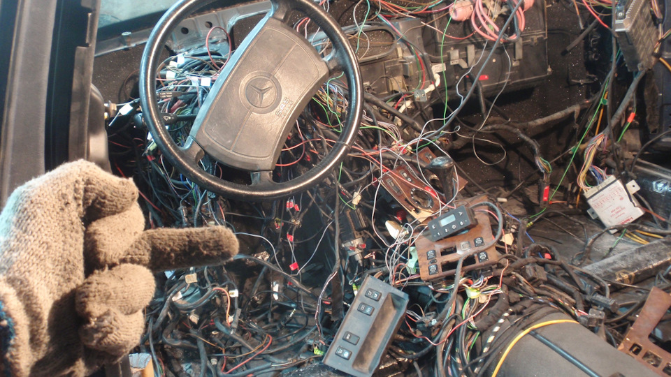 gold start))) — Mercedes-Benz S-Class (W126), 3 л, 1990 года | другое ...