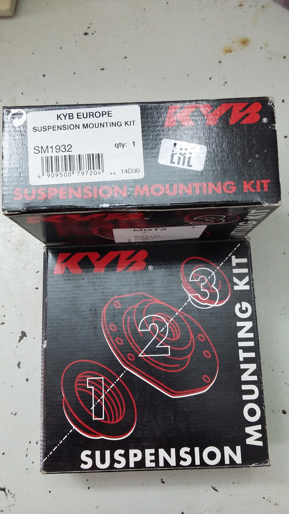 SM1932 Верхняя опора передняя (левая/правая) KYB | Запчасти на DRIVE2