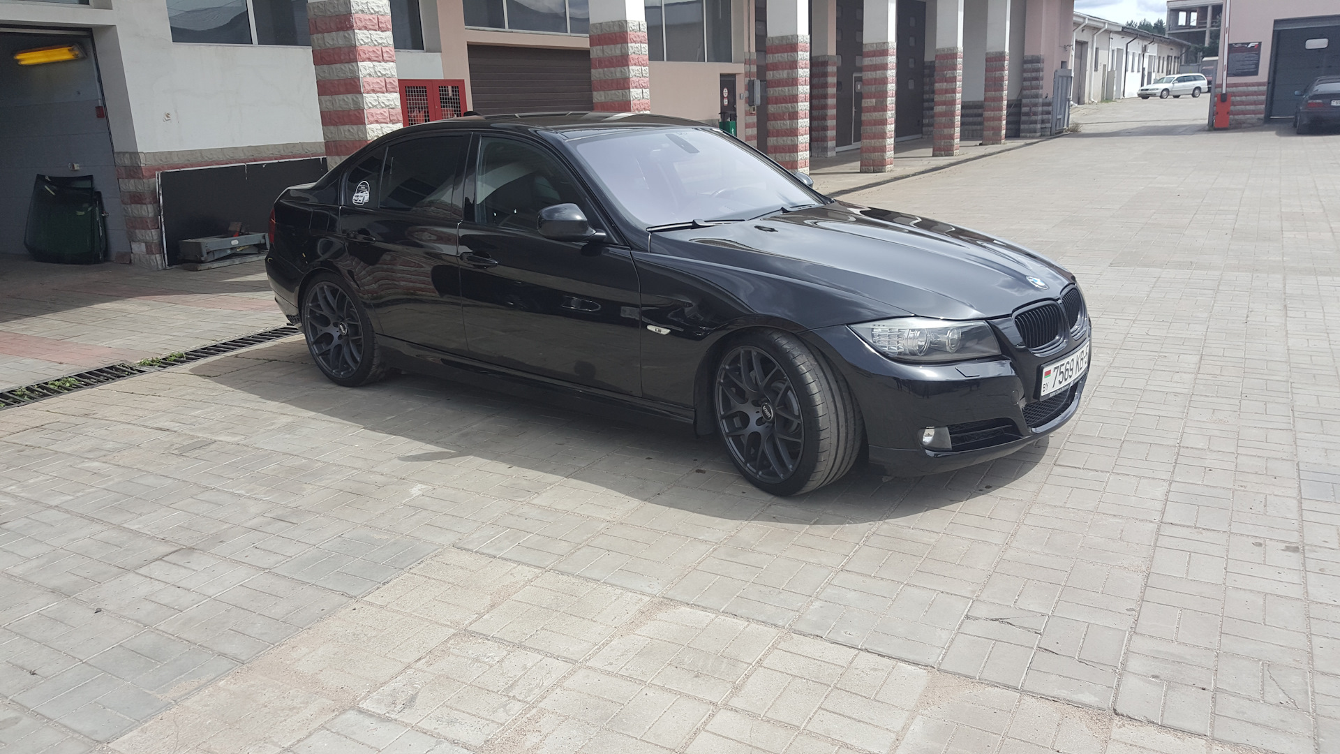 часть 4я итог первое фото после покраски ) — BMW 3 series (E90), 3 л., 2009 года | кузовной ...