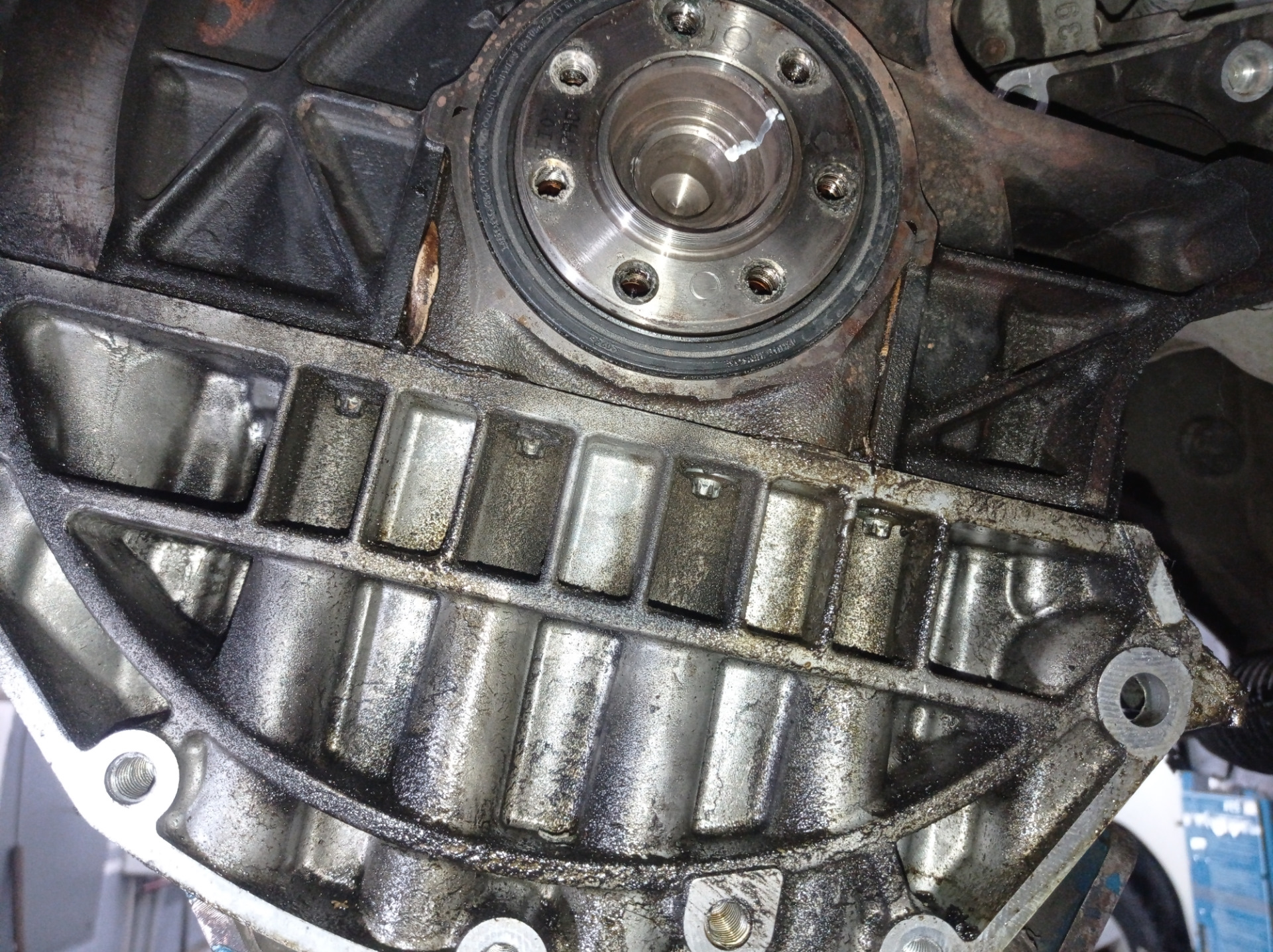 Боротьба з підтіканням, перейшла в ТО( зд сальник, ліва шарова, масло ...