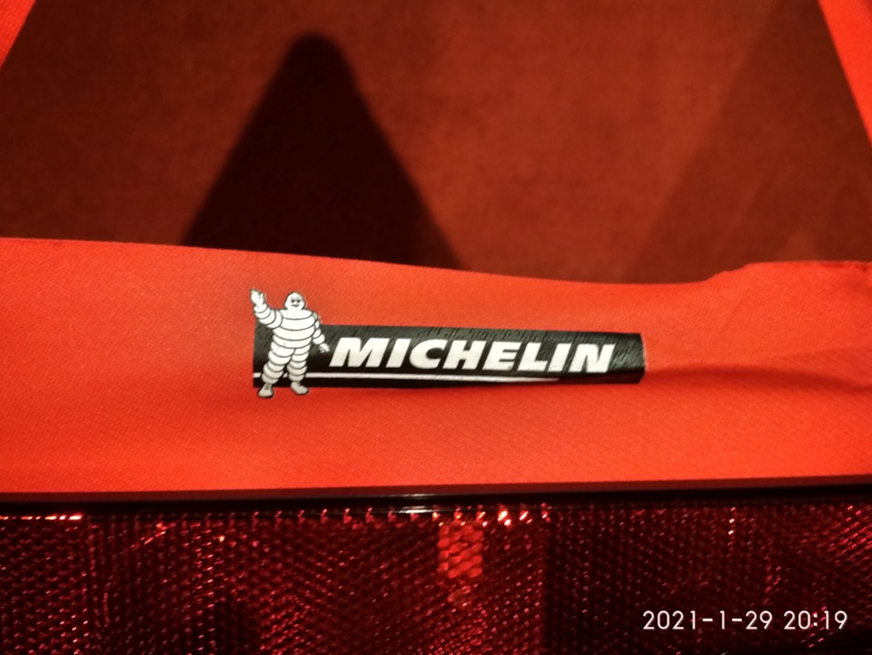 Знак аварийной остановки Michelin — Skoda Fabia Mk1, 1,2 л, 2005 года ...