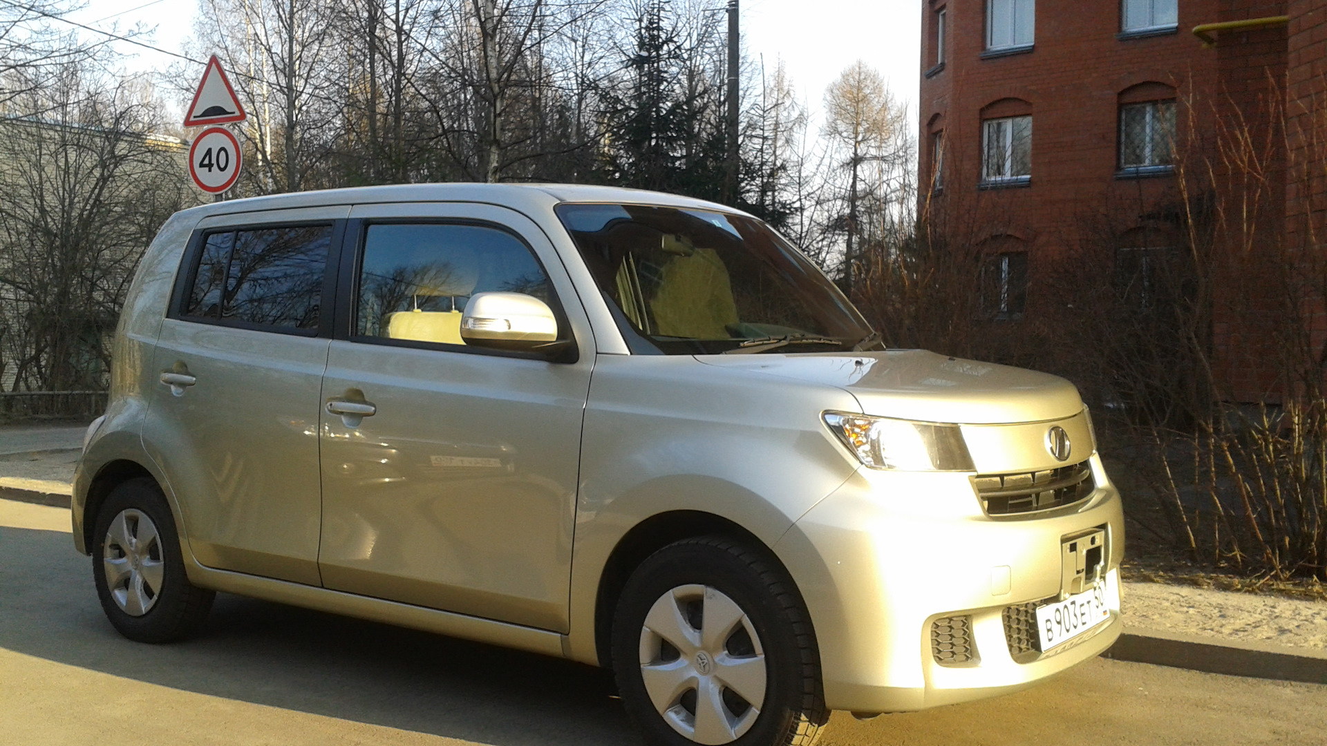 Toyota bB (2G) 1.5 бензиновый 2010 | на DRIVE2