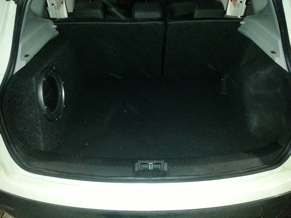 Саб "Стелс 10" — Nissan Qashqai (1G), 2 л, 2013 года | автозвук | DRIVE2