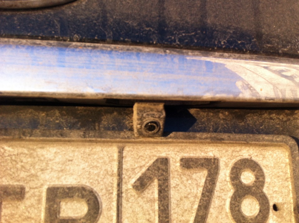 Камера заднего обзора+задние парктроники — Ford Focus Sedan II, 1,8 л ...